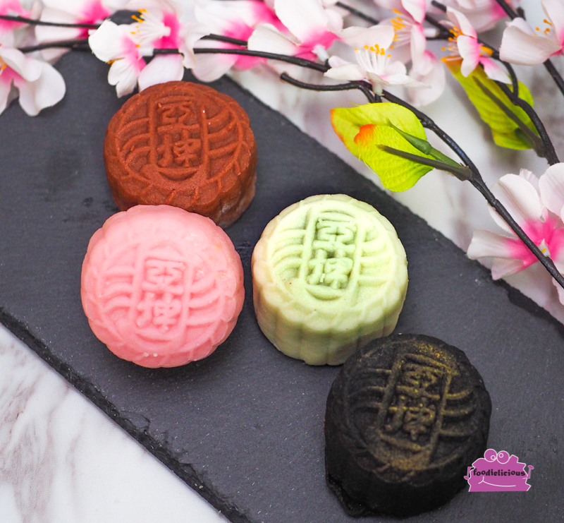 Yakun Kaya Toast Mooncake (Blog)-3 – oo-foodielicious