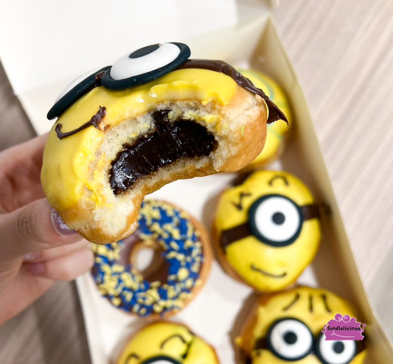 Krispy Kreme Minions Doughnuts (Review)-8 – oo-foodielicious