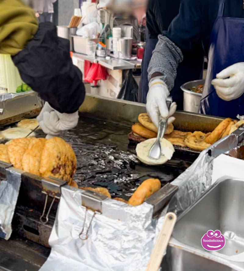 Namdaemun Japchae Hotteok 남대문 야채호떡 – Popular Korean Street Snack in ...