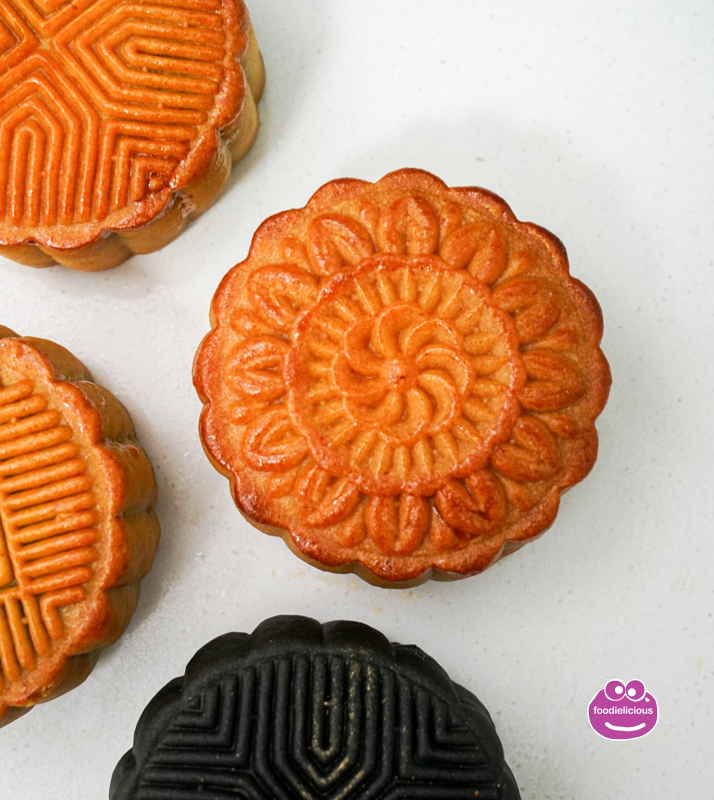 Bread Garden Singapore Mooncake-8 – oo-foodielicious